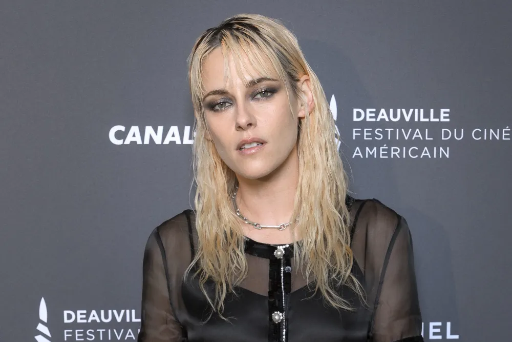 Kristen Stewart e Woody Harrelson no novo filme de Quentin Dupieux ...